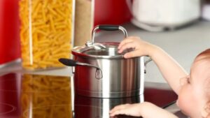 12 Important Tips To Stay Safe While Cooking | CulinaryLore